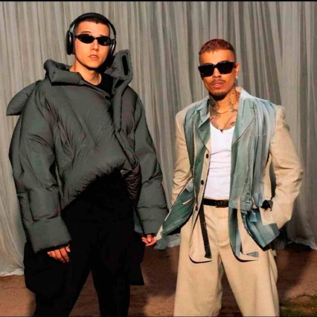 Sky Rompiendo y Rauw Alejandro lanzan su sencillo "Espectacular ...