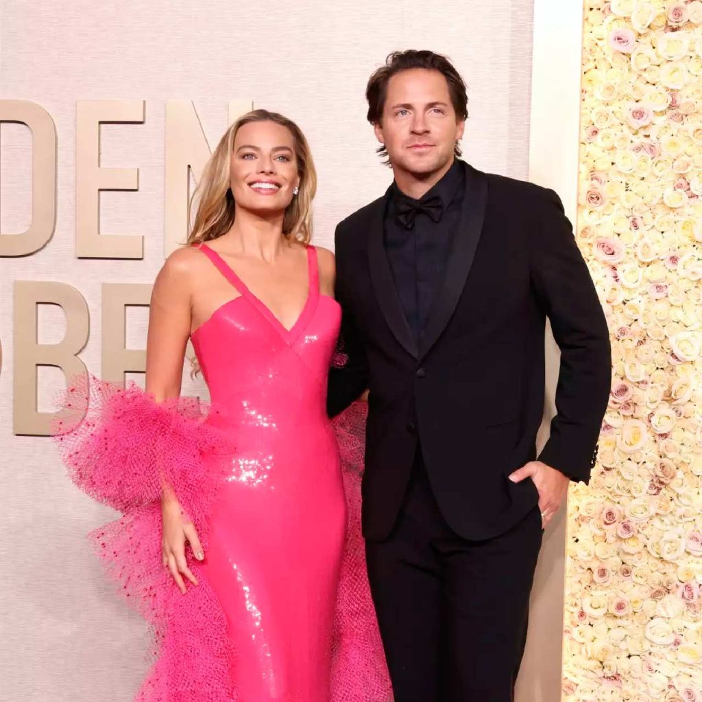 ¡Margot Robbie, estrella de 'Barbie', y su esposo Tom Ackerley esperan ...